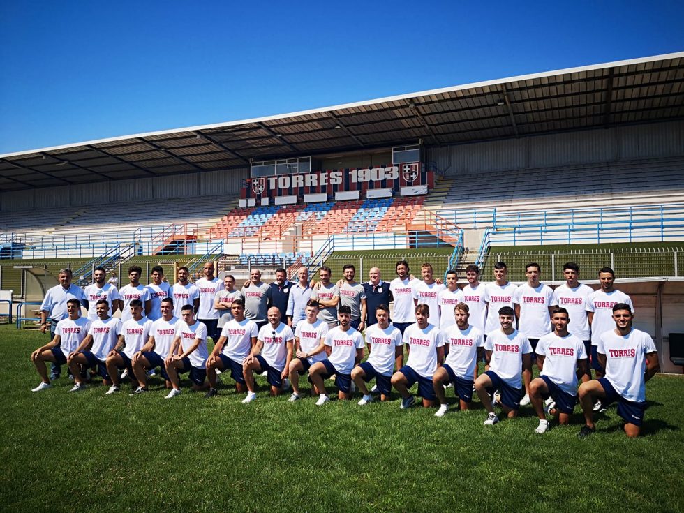 Si parte! La Torres si ritrova allo stadio Vanni Sanna per iniziare la ...