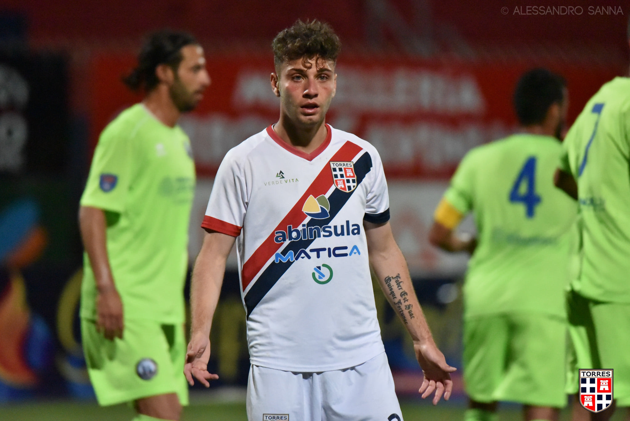 L'attaccante Francesco Ruocco firma ancora per la Torres - TORRES CALCIO